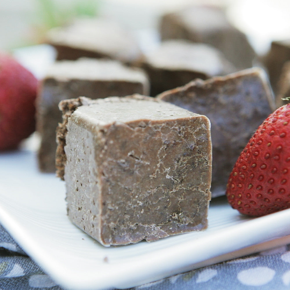 Raw Acai Brownie Bites – Choc & Juice